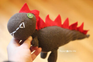 20 Cute and Easy DIY Sock Plushies - Craftsy Hacks