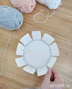 DIY Woven Bowl Out of Paper Plate - Craftsy Hacks