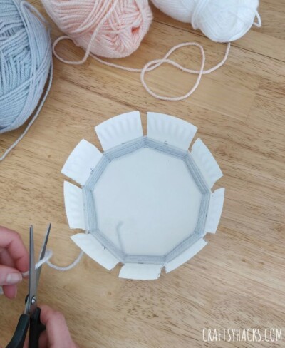 DIY Woven Bowl Out of Paper Plate - Craftsy Hacks