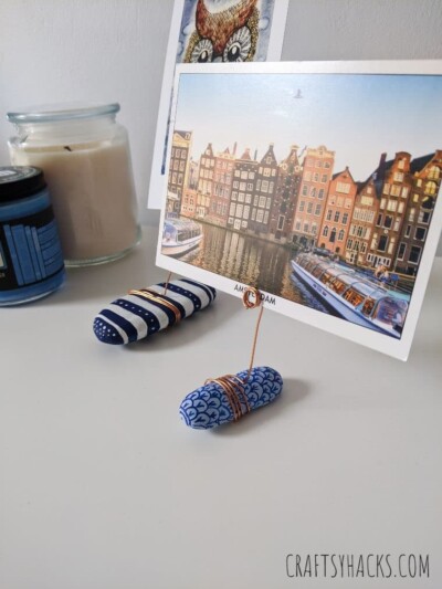DIY Rock Photo Holders - Craftsy Hacks