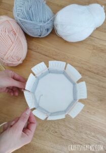 DIY Woven Bowl Out of Paper Plate - Craftsy Hacks