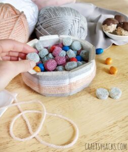 DIY Woven Bowl Out of Paper Plate - Craftsy Hacks