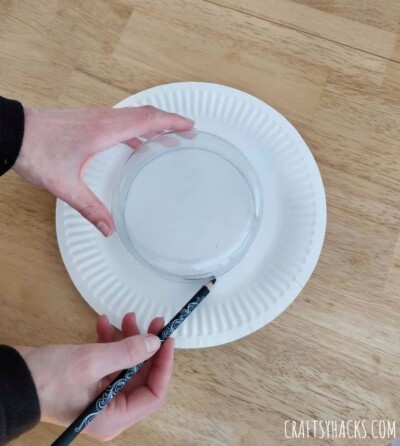 DIY Woven Bowl Out of Paper Plate - Craftsy Hacks