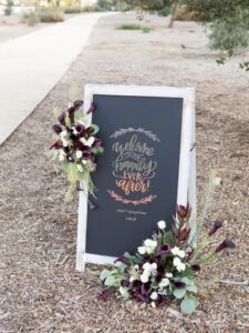 20 Creative DIY Wedding Sign Ideas - Craftsy Hacks