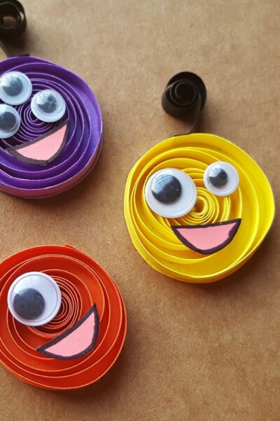 20 Spooky Halloween Paper Crafts - Craftsy Hacks