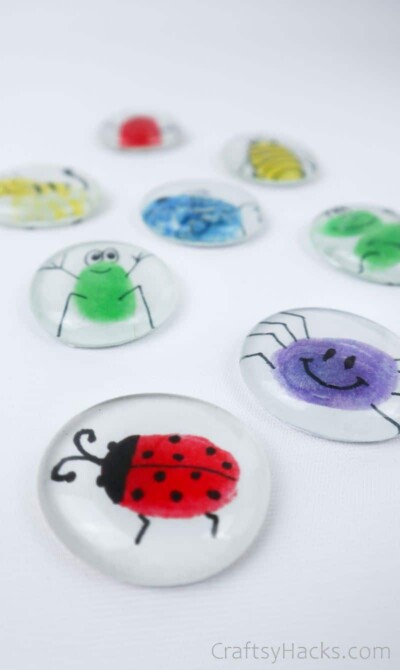 DIY Fingerprint Glass Magnets for Kids - Craftsy Hacks