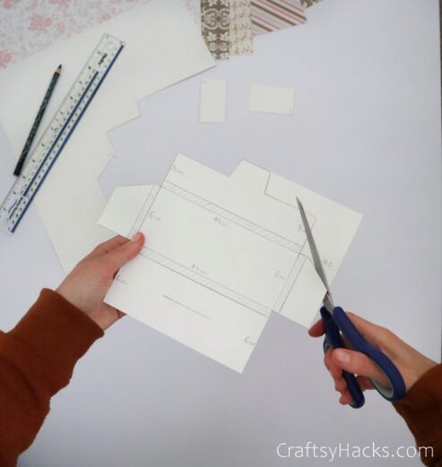 How to Make a Paper Envelope - Craftsy Hacks