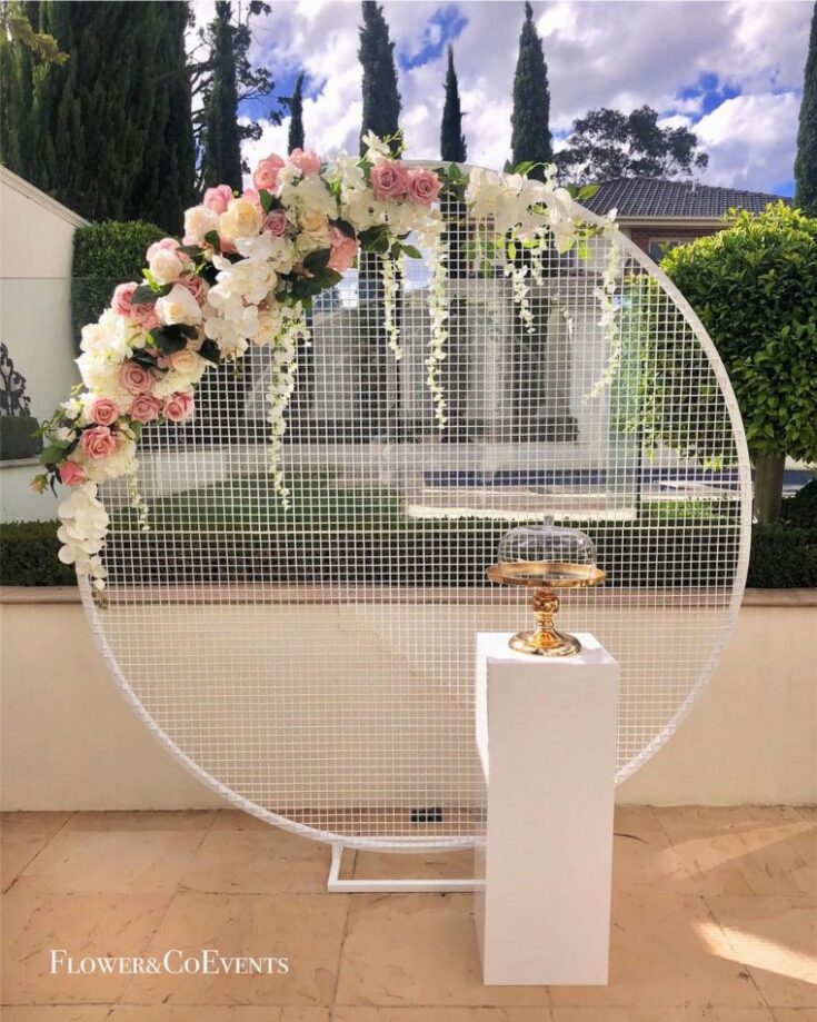 31 Stunning Wedding Arch Ideas for Your Special Day - Craftsy Hacks