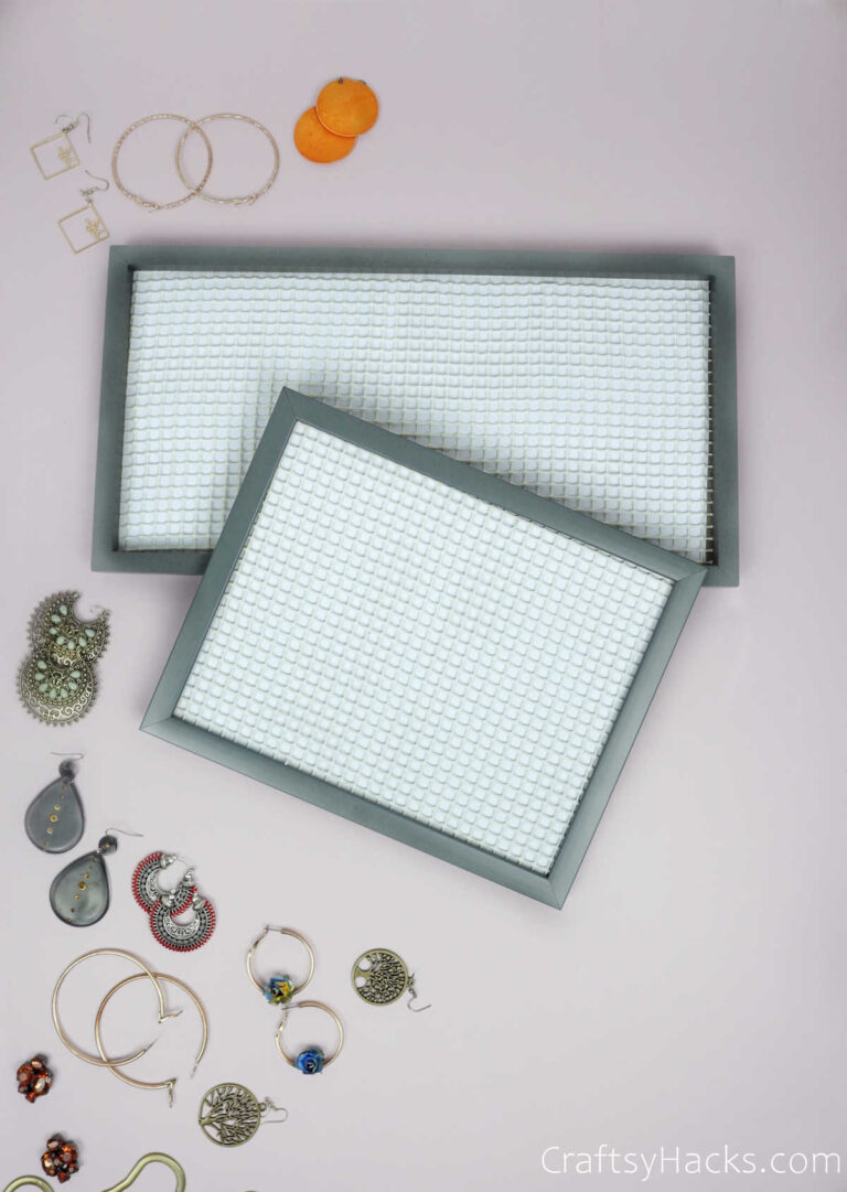 DIY Earring Organizer Out of Frames - Craftsy Hacks