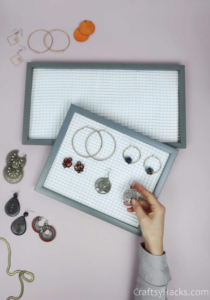 DIY Earring Organizer Out of Frames - Craftsy Hacks