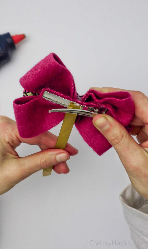 How to Make Hair Bows (Step-by-Step Tutorial) - Craftsy Hacks