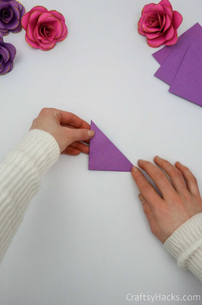 How to Make Paper Flowers (Step-by-step Tutorial) - Craftsy Hacks