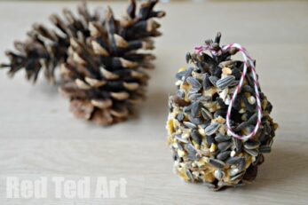 33 Perfect Pine Cone Crafts for Fall - Craftsy Hacks