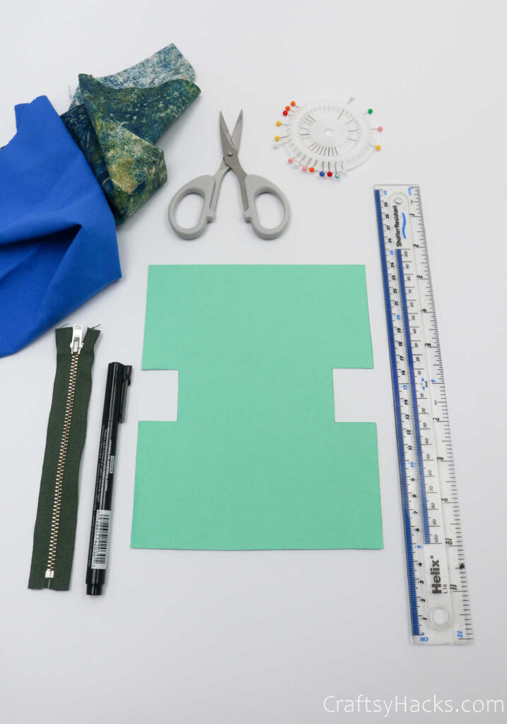 DIY Zipper Pouch (Step-by-step Tutorial) - Craftsy Hacks
