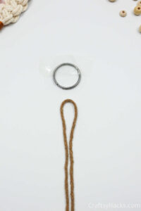 DIY Macrame Keychain (Step-by-Step Tutorial) - Craftsy Hacks