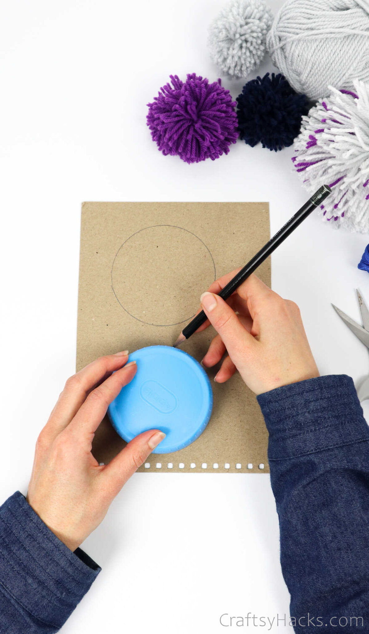 How to Make Yarn Pom Poms (Step-by-Step) - Craftsy Hacks