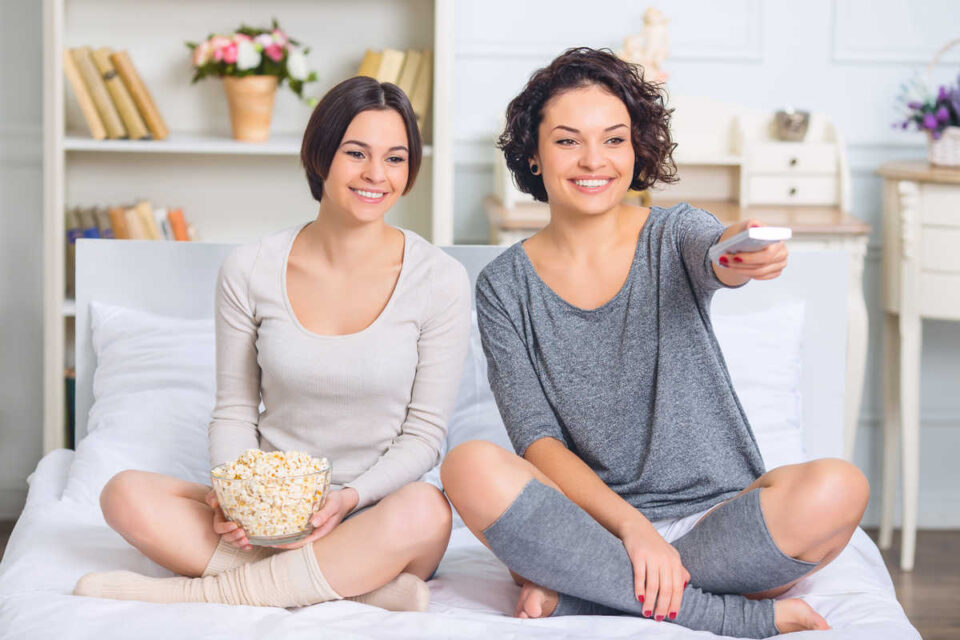 27 Sleepover Ideas for Teen Girls - Craftsy Hacks