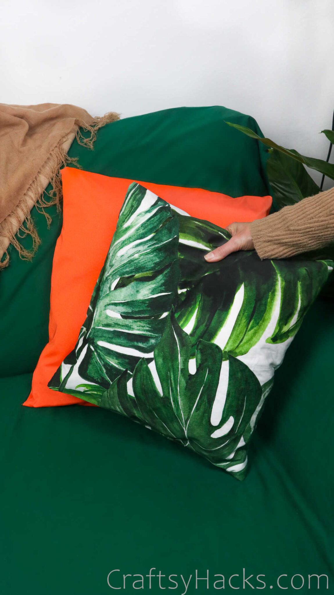 How to Make a Pillowcase (Step-by-Step) - Craftsy Hacks