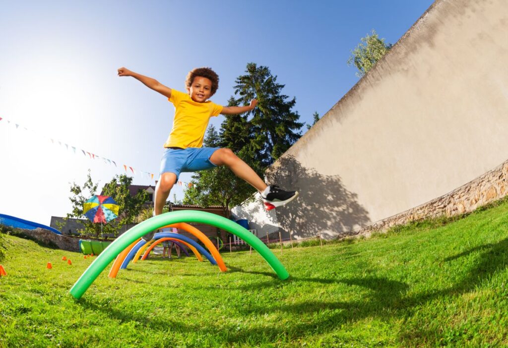 41 Best Outdoor Party Games for Kids Birthday - Craftsy Hacks