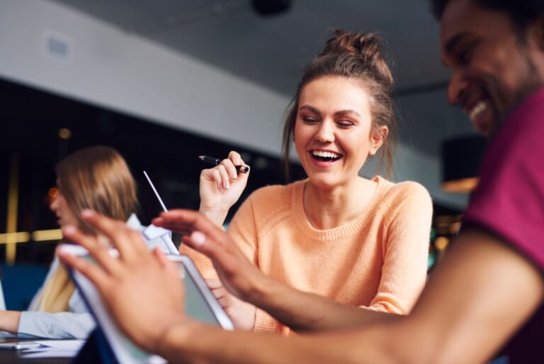 31 Fun Socializing Activities for Adults - Craftsy Hacks