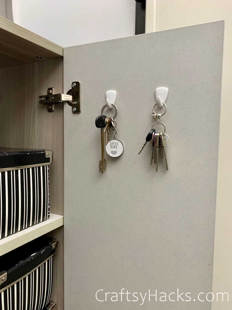 17 Incredible Command Hook Hacks - Craftsy Hacks