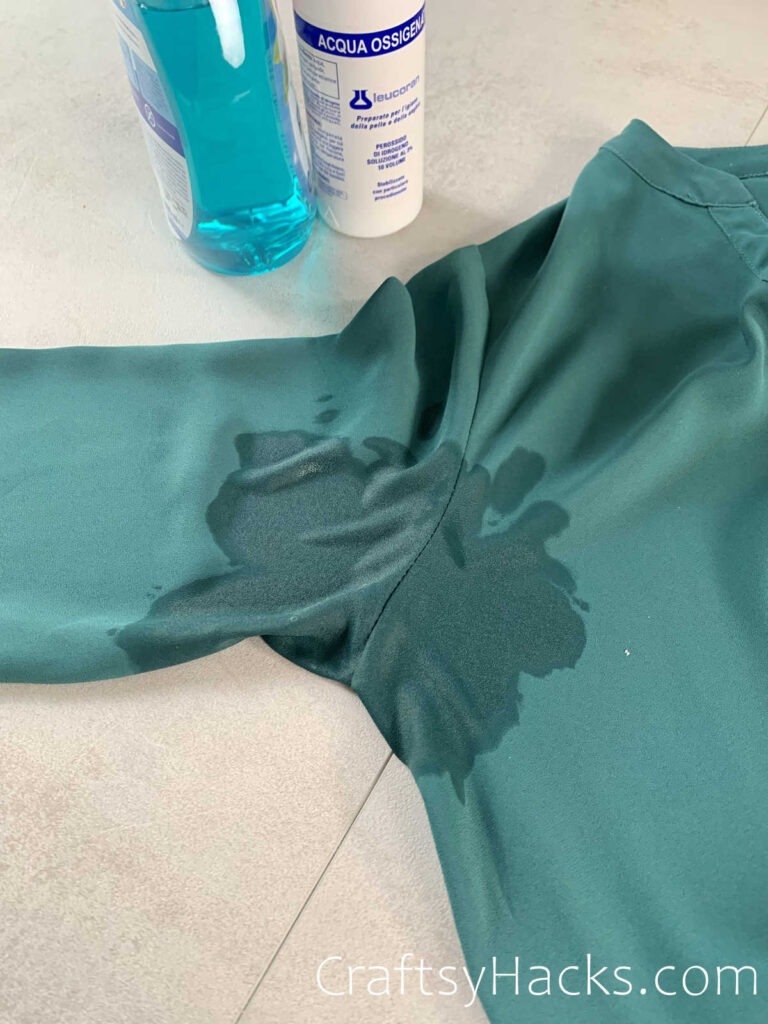 15 Unbelieve Stain Removal Tips - Craftsy Hacks