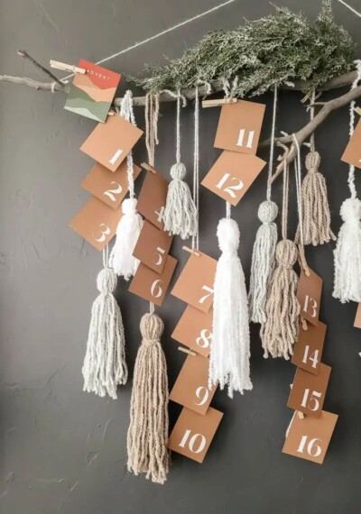 31 DIY Christmas Decor Ideas for Living Room - Craftsy Hacks
