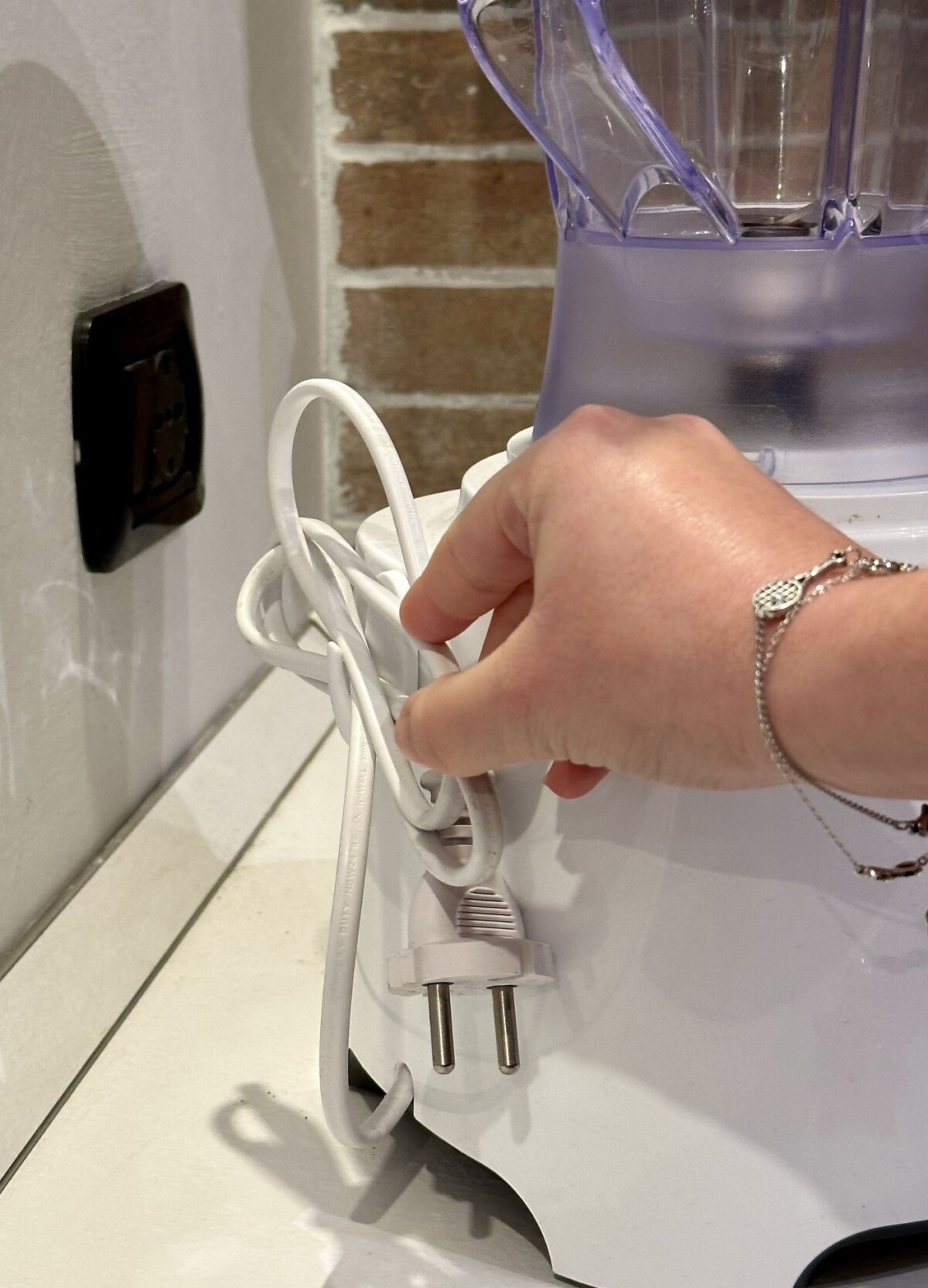 21 Fun Ways to Organize a Kitchen - Craftsy Hacks