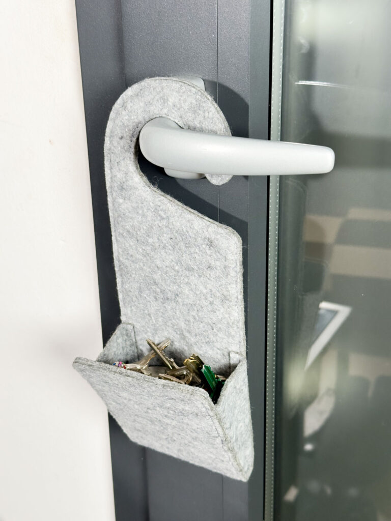 21 Cheap Ways to Organize Home - Craftsy Hacks