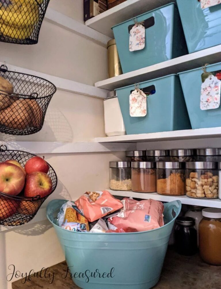 21 Dollar Store Pantry Organizing Ideas - Craftsy Hacks