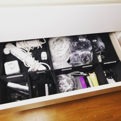 17 Easy Ways to Organize Cables - Craftsy Hacks