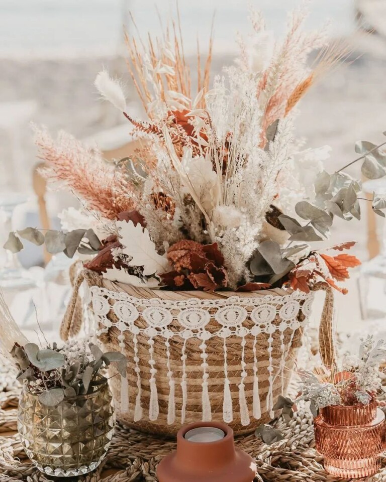 21 Stunning Boho Wedding Centerpiece Ideas - Craftsy Hacks
