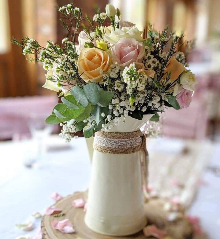 21 Rustic Wedding Table Centerpiece Ideas - Craftsy Hacks