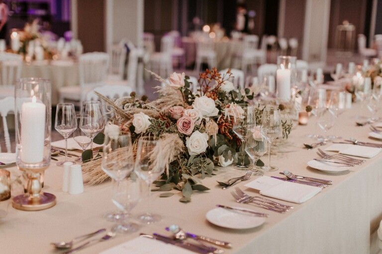 21 Stunning Boho Wedding Centerpiece Ideas - Craftsy Hacks