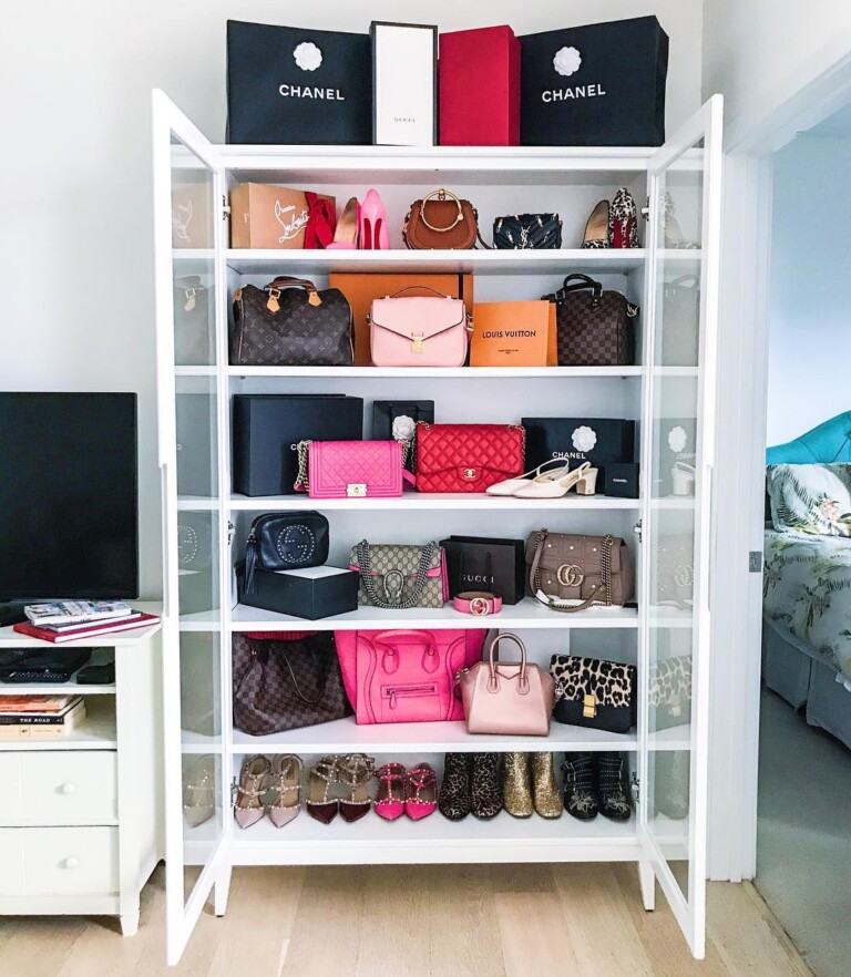 21 Clever Ways to Store Your Purses - Craftsy Hacks