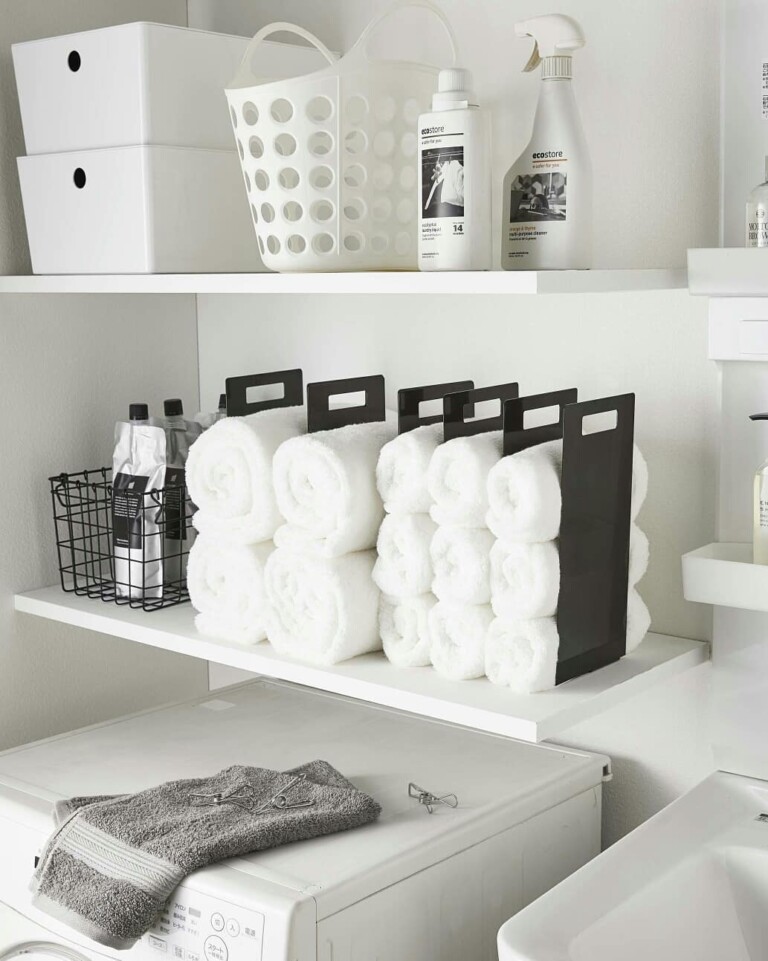 23 Super Clever Ways to Organize Towels - Craftsy Hacks
