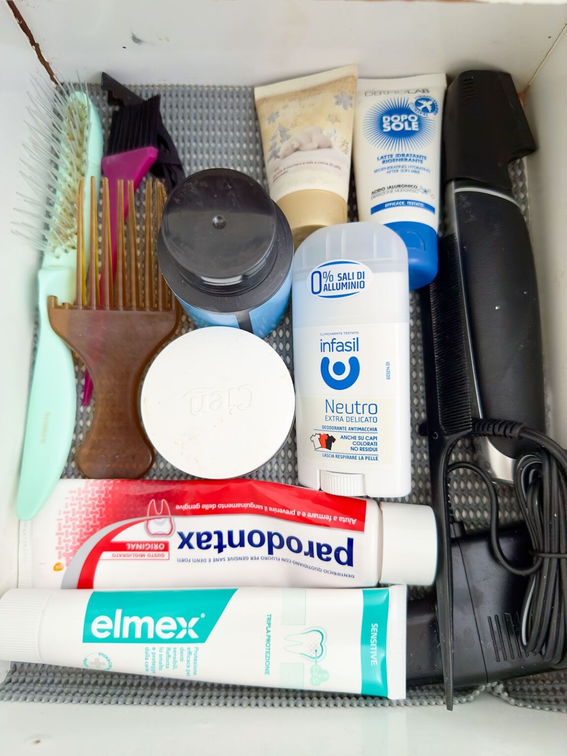 21 Clever Makeup Organizing Ideas - Craftsy Hacks