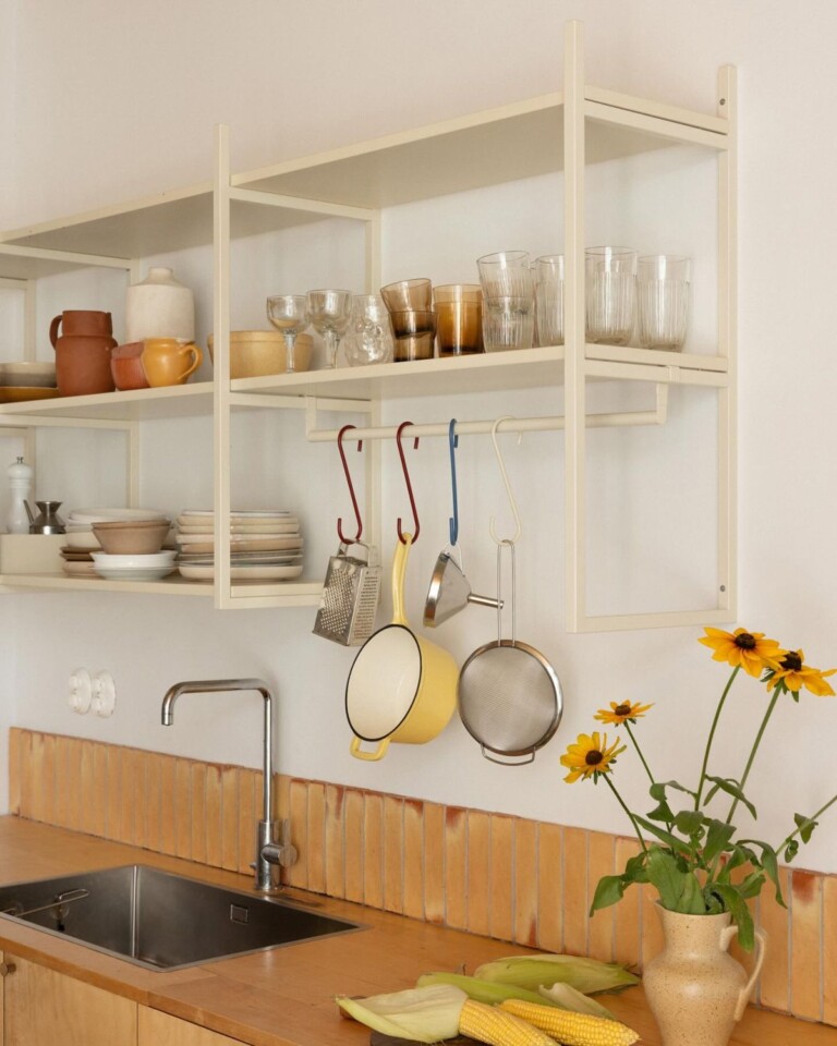 13 Organizing Hacks to Optimize Kitchen Shelving - Craftsy Hacks
