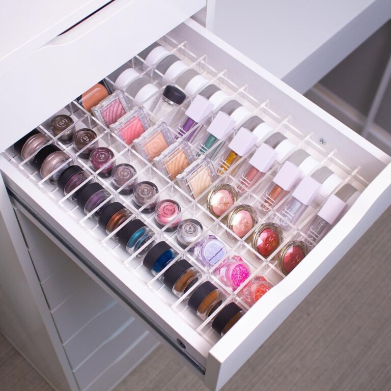21 Genius Vanity Organization Ideas You'll Love - Craftsy Hacks