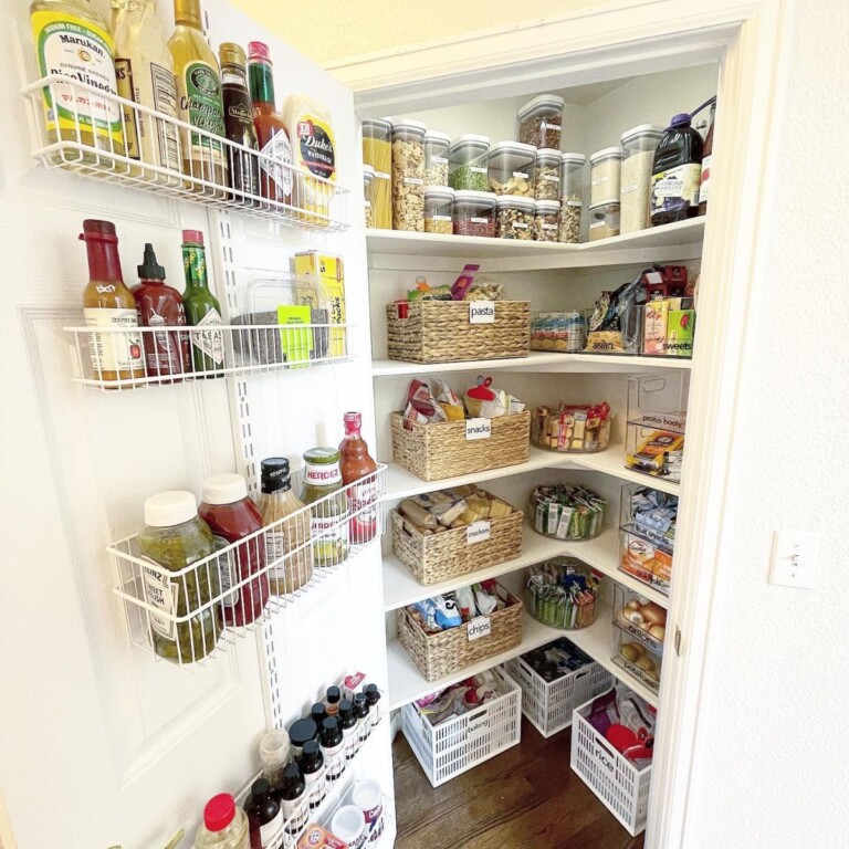 21 Vertical Pantry Organizing Hacks You Must See - Craftsy Hacks
