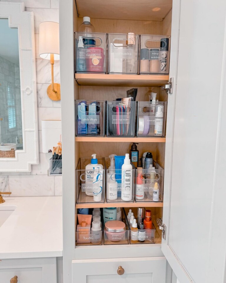 21 Genius Bathroom Cabinet Organization Hacks - Craftsy Hacks