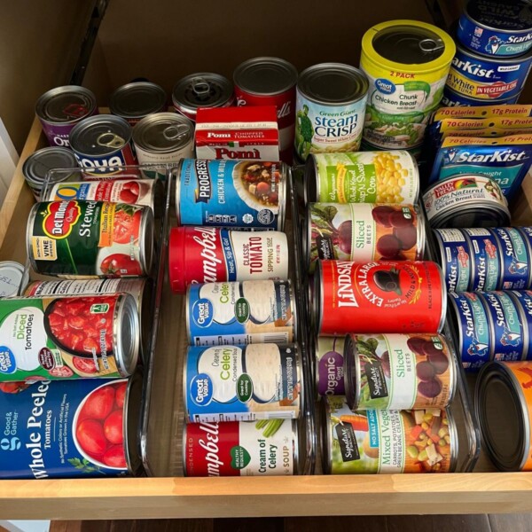 13 Easy Ways to Organize Canned Goods - Craftsy Hacks
