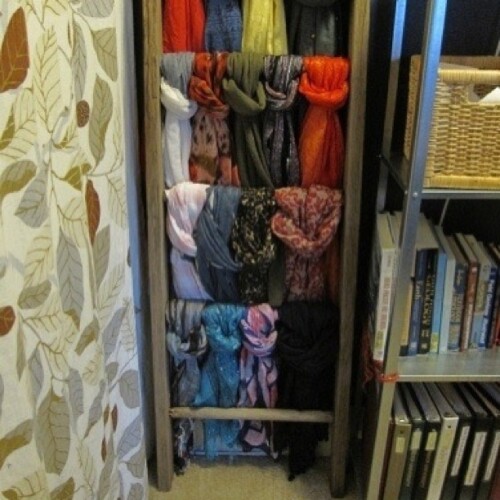 17 Super Simple Ways to Organize Scarves - Craftsy Hacks