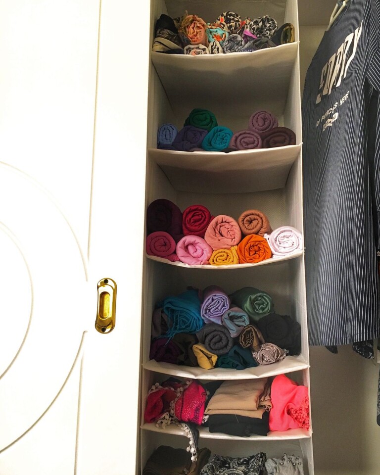 17 Super Simple Ways to Organize Scarves - Craftsy Hacks