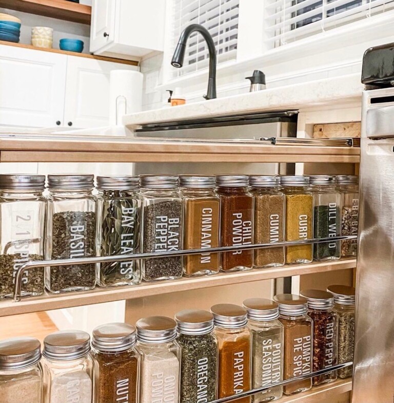 21 Inventive Ways to Organize Spices for Good - Craftsy Hacks