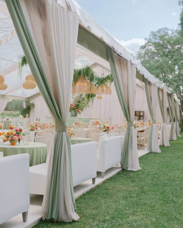 27 Stunning Outdoor Tent Wedding Decor Ideas - Craftsy Hacks
