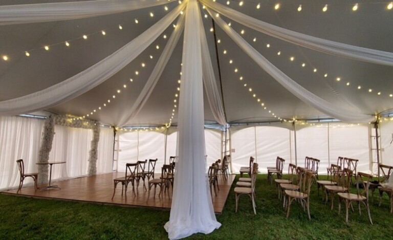 27 Stunning Outdoor Tent Wedding Decor Ideas - Craftsy Hacks