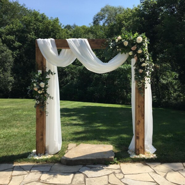27 Gorgeous Backyard Wedding Decor Ideas - Craftsy Hacks