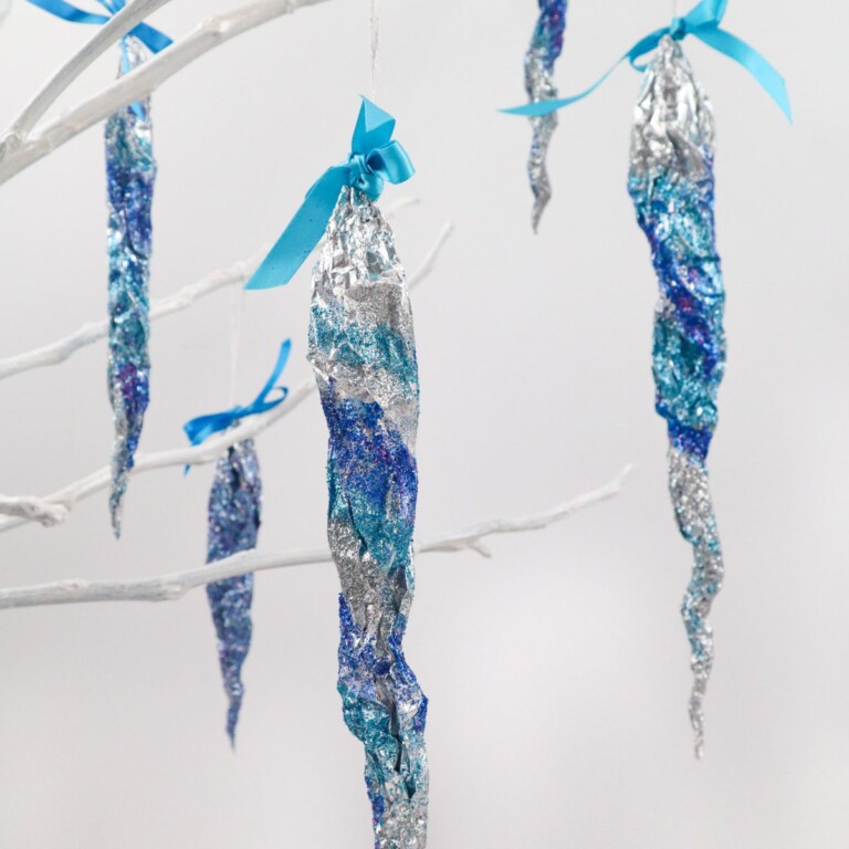 DIY Sparkling Icicle - Craftsy Hacks