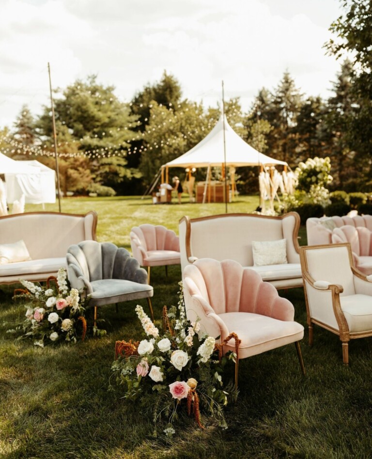 23 Small Backyard Wedding Decor Ideas - Craftsy Hacks